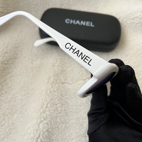 CHANEL | Accessories | Auth Chanel Logo Vintage 5247 White Square Frame ...